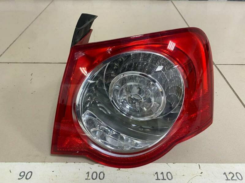 Фонарь задний наружный правый Volkswagen Passat B6 2005-2010