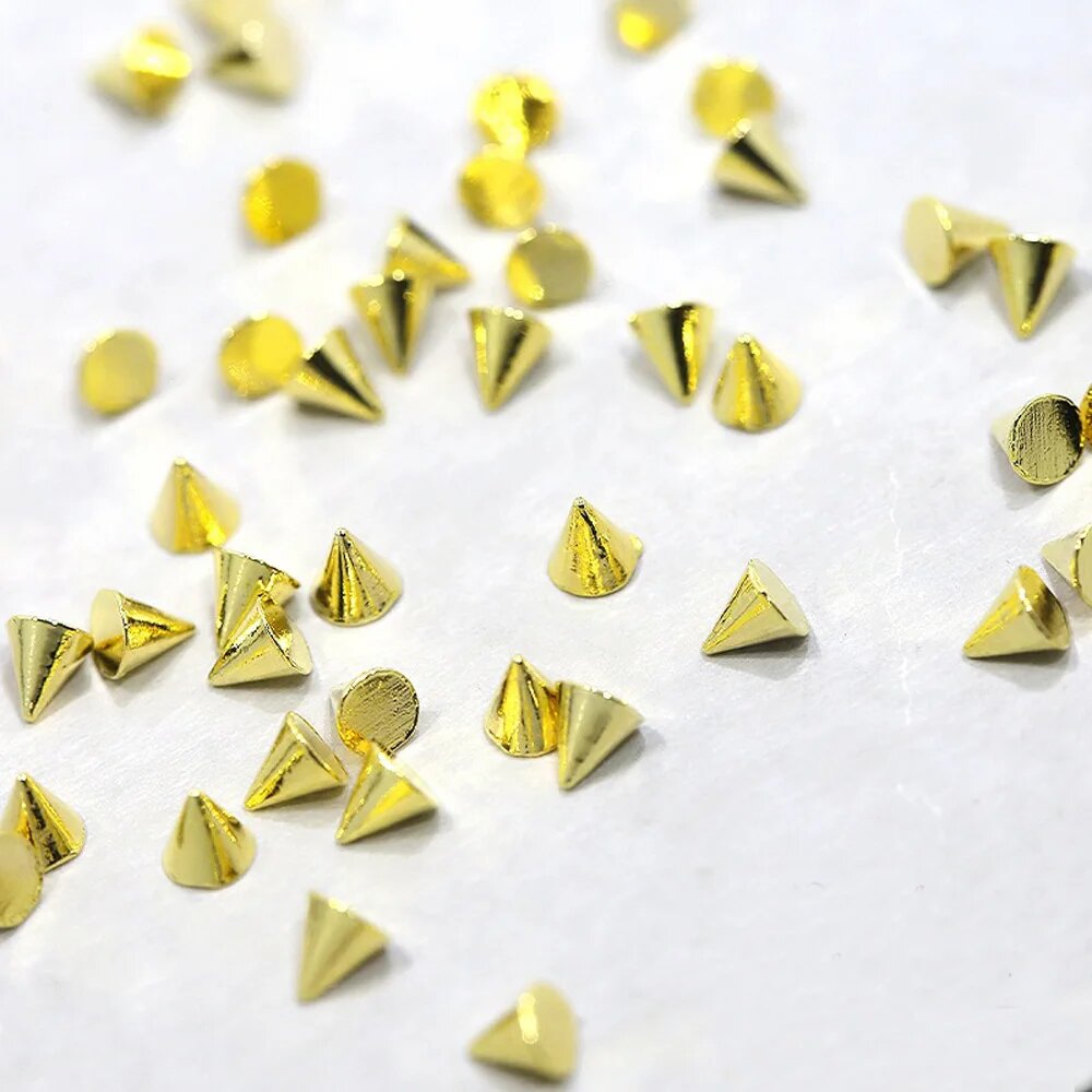 100 шт. Шармы для ногтей OAKRGB, 3D сплав, конусообразные 100pcs golden