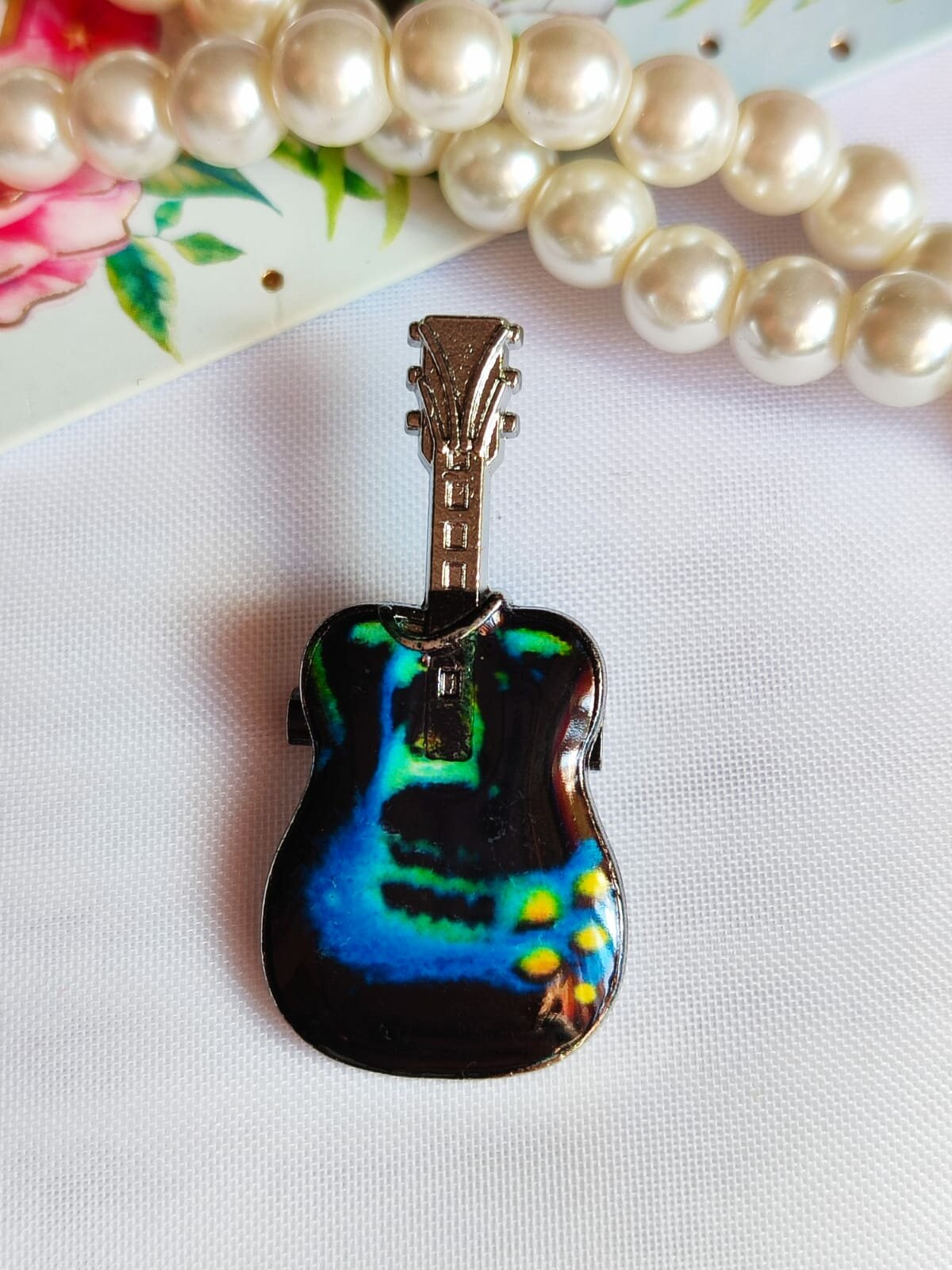 Брошь, эмаль