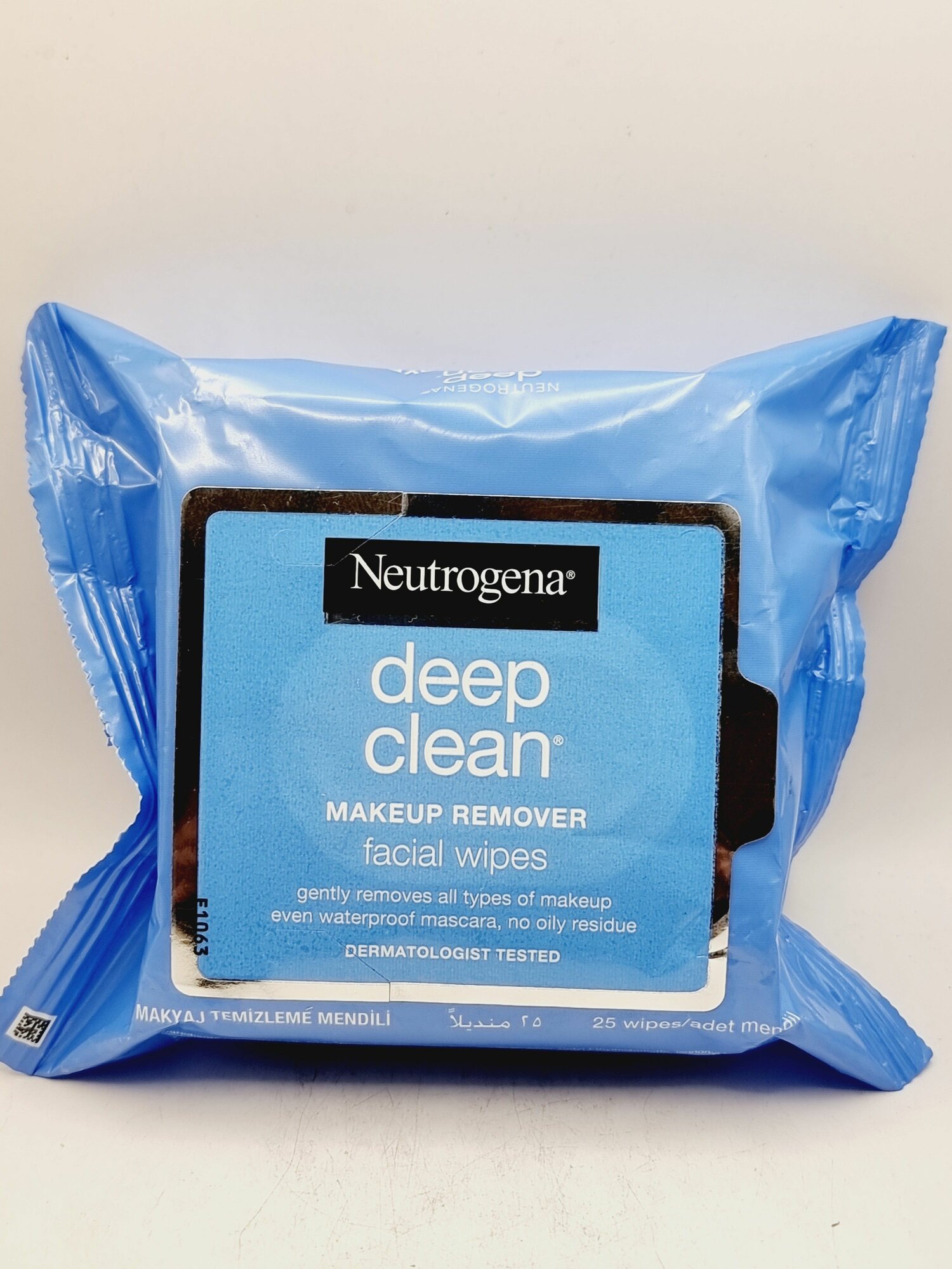Салфетки для снятия макияжа Neutrogena Deep Clean Makeup Remover 1 уп. (25 салфеток в упаковке), (Польша)