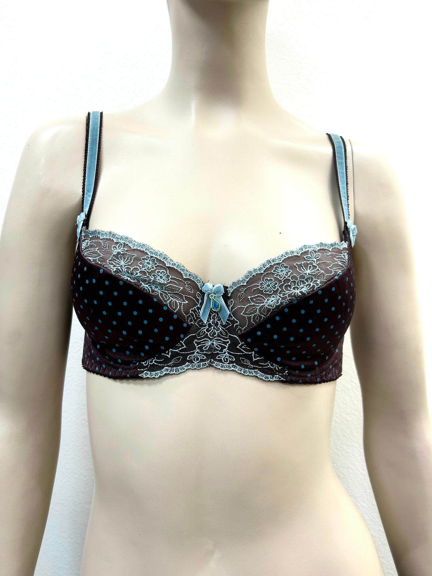 Бюстгальтер