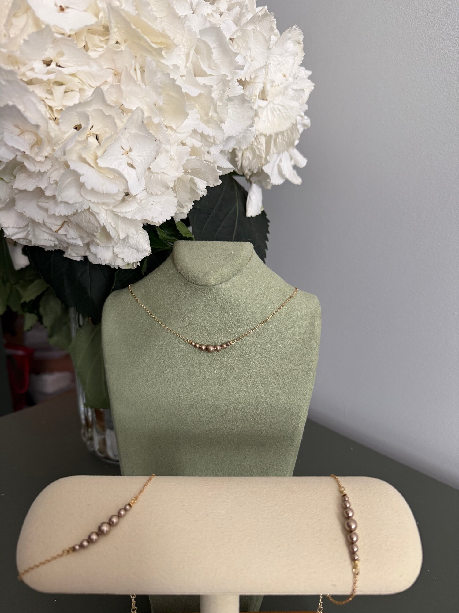 Комплект бижутерии: чокер, браслет, браслет на ногу, жемчуг Swarovski синтетический