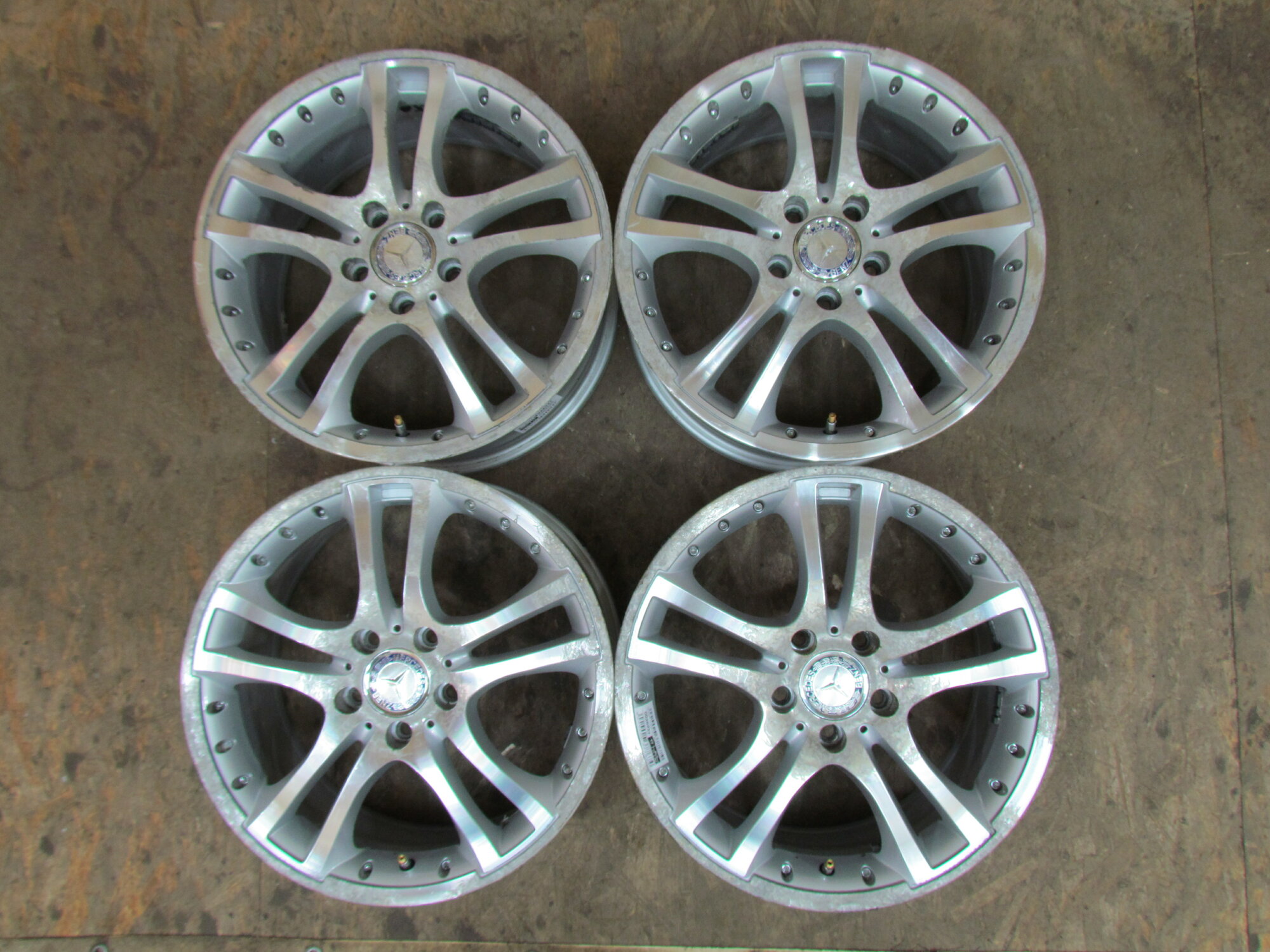 Комплект колесных дисков Mercedes-Benz R17 7.5J ET56 5*112 DIA66.6 (реплика) 0026937