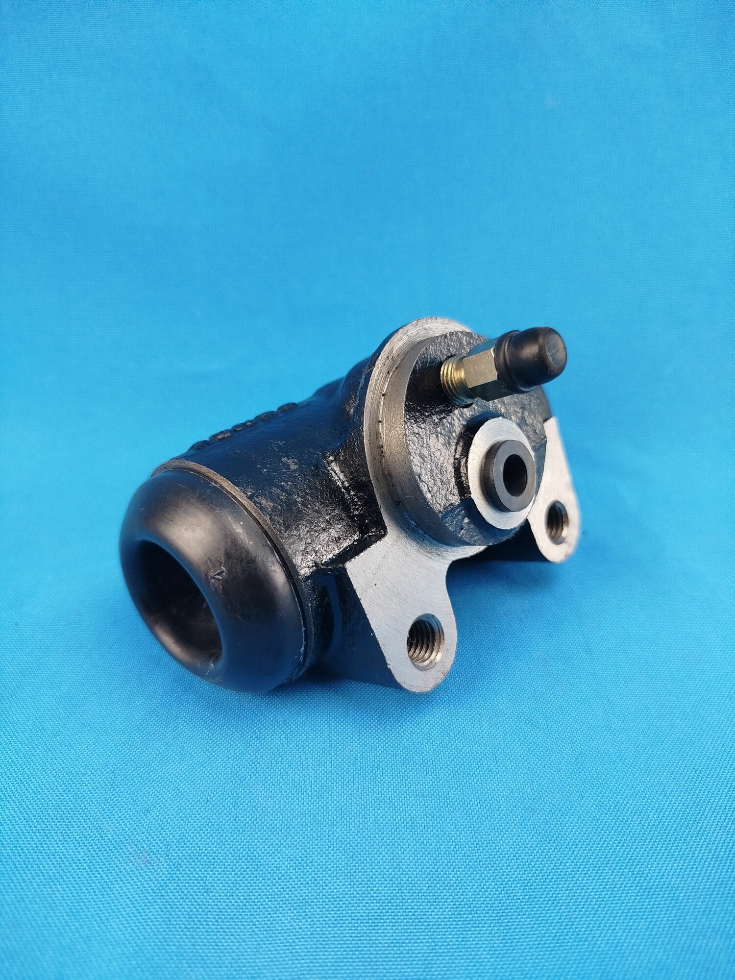 Цилиндр тормозной задний "FENOX" для автомобилей ГАЗ 53, 3307, 3309, 4301, ПАЗ 3205 не самоподводящийся