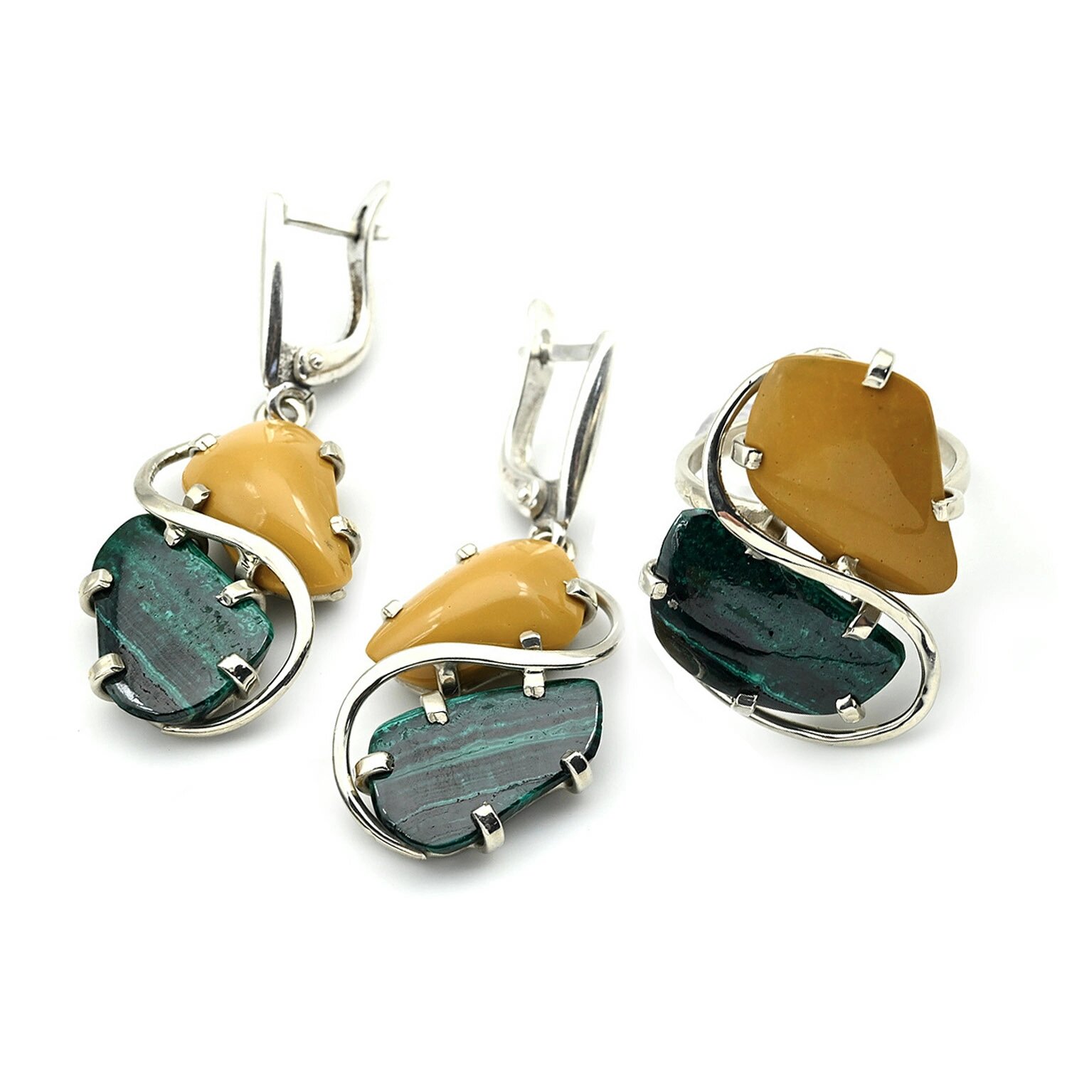 Комплект бижутерии: кольцо, серьги, кристалл