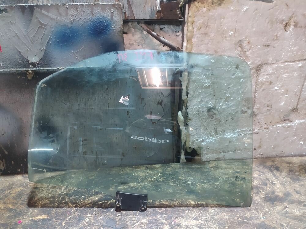 Стекло двери задней правой Ford Mondeo I (1993 1996) Б/У с пробегом