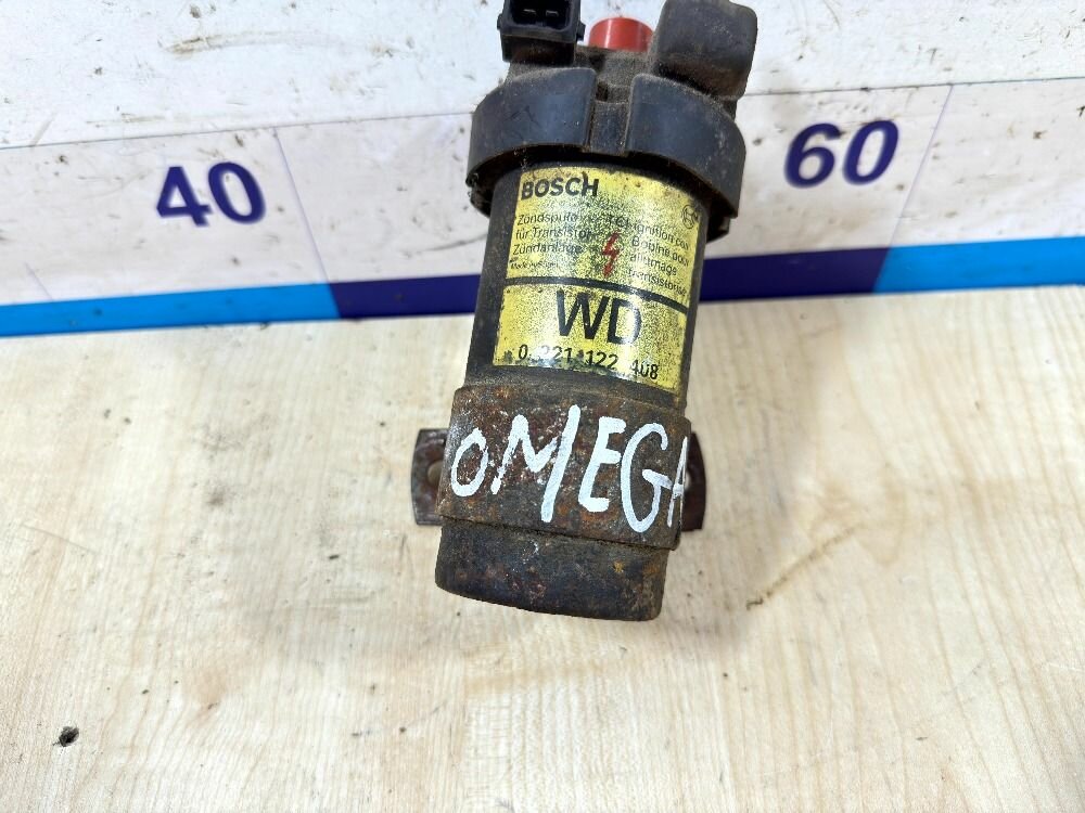 Катушка зажигания Opel Omega A 0221122408