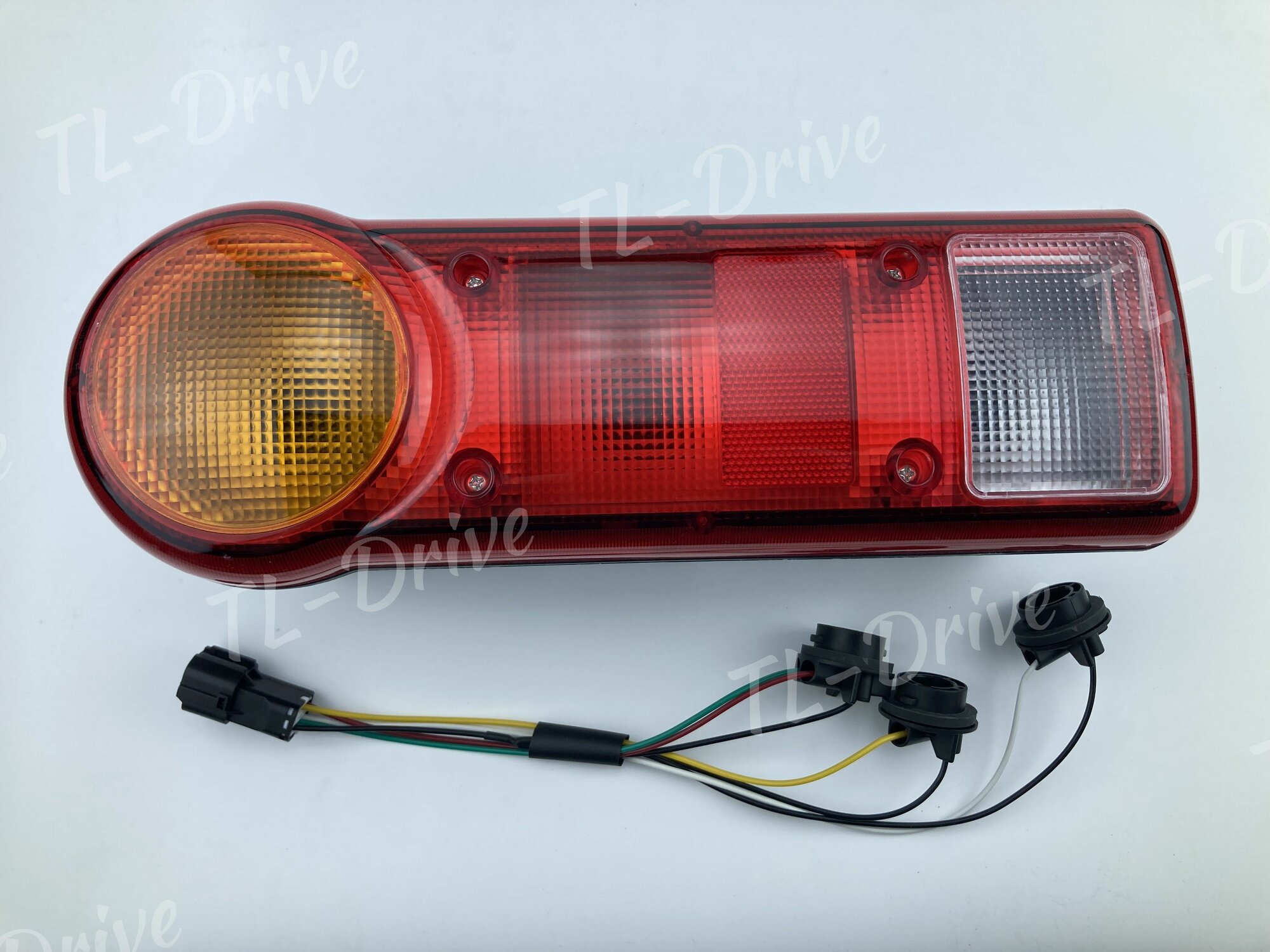 Фонарь задний левый (без ламп) для HYUNDAI PORTER 1/ Хендай Портер 1