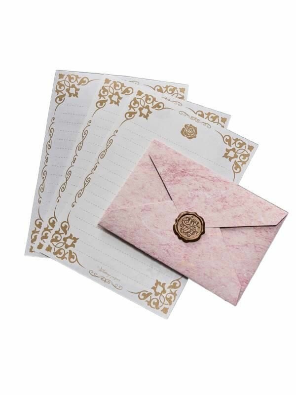 Позолоченный конверт с письмом