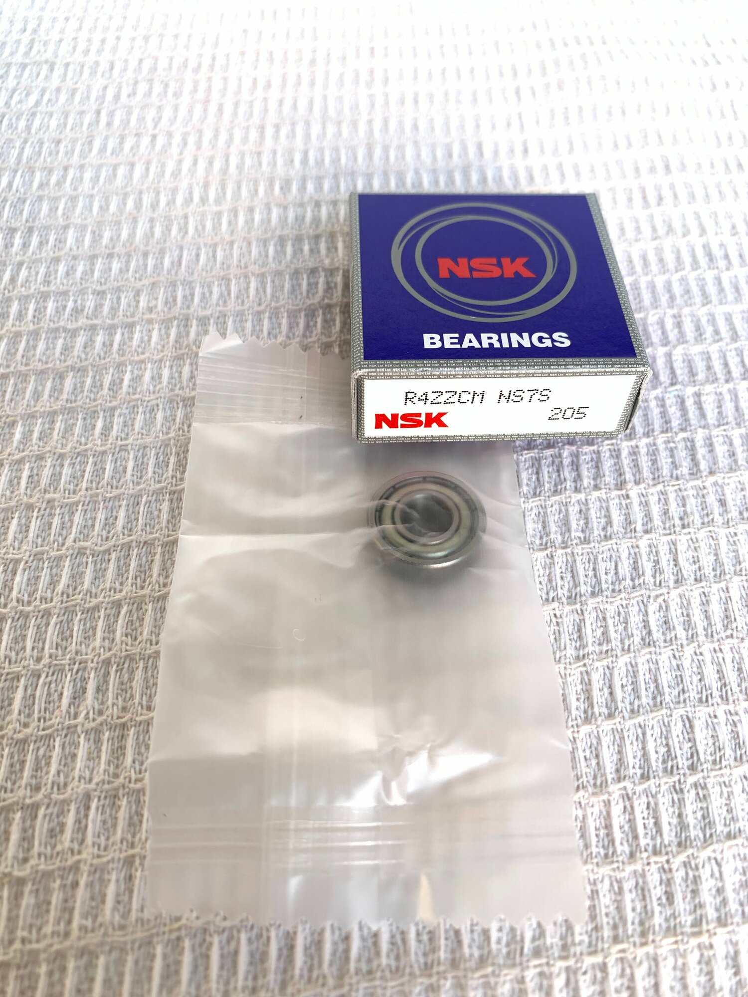 Подшипник NSK R4 ZZ CM 6,35*15,88*4,98 мм Япония