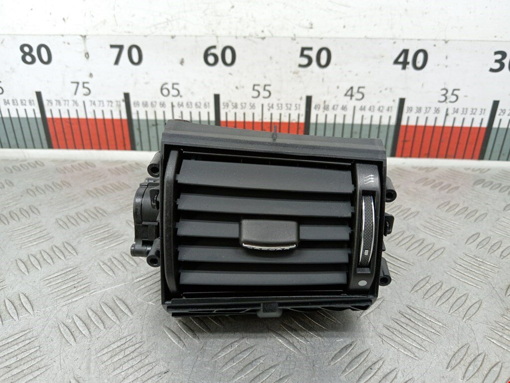 Дефлектор обдува салона Jaguar XF (X250) GX63018B09A арт. 2267353