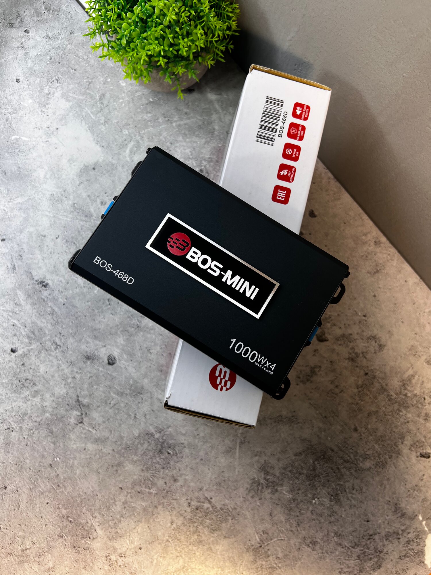 Усилитель для магнитолы BOS Mini мощность 1000Вт 4 канальный класс АВ