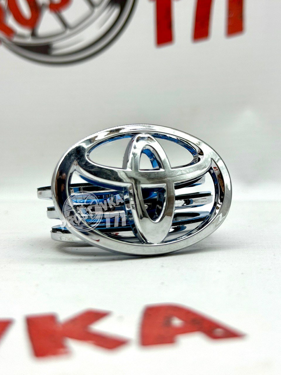 4шт Toyota логотип на скотче 52/36 (CHR)