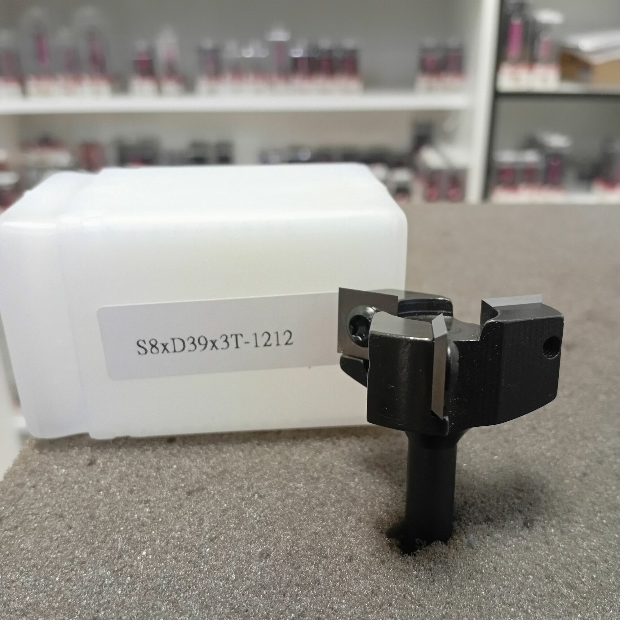 Фреза для слэбов с 3 ножами 8 мм хвостовиком D 39 x12 x Z2 ( ножи 12x12x1.5)