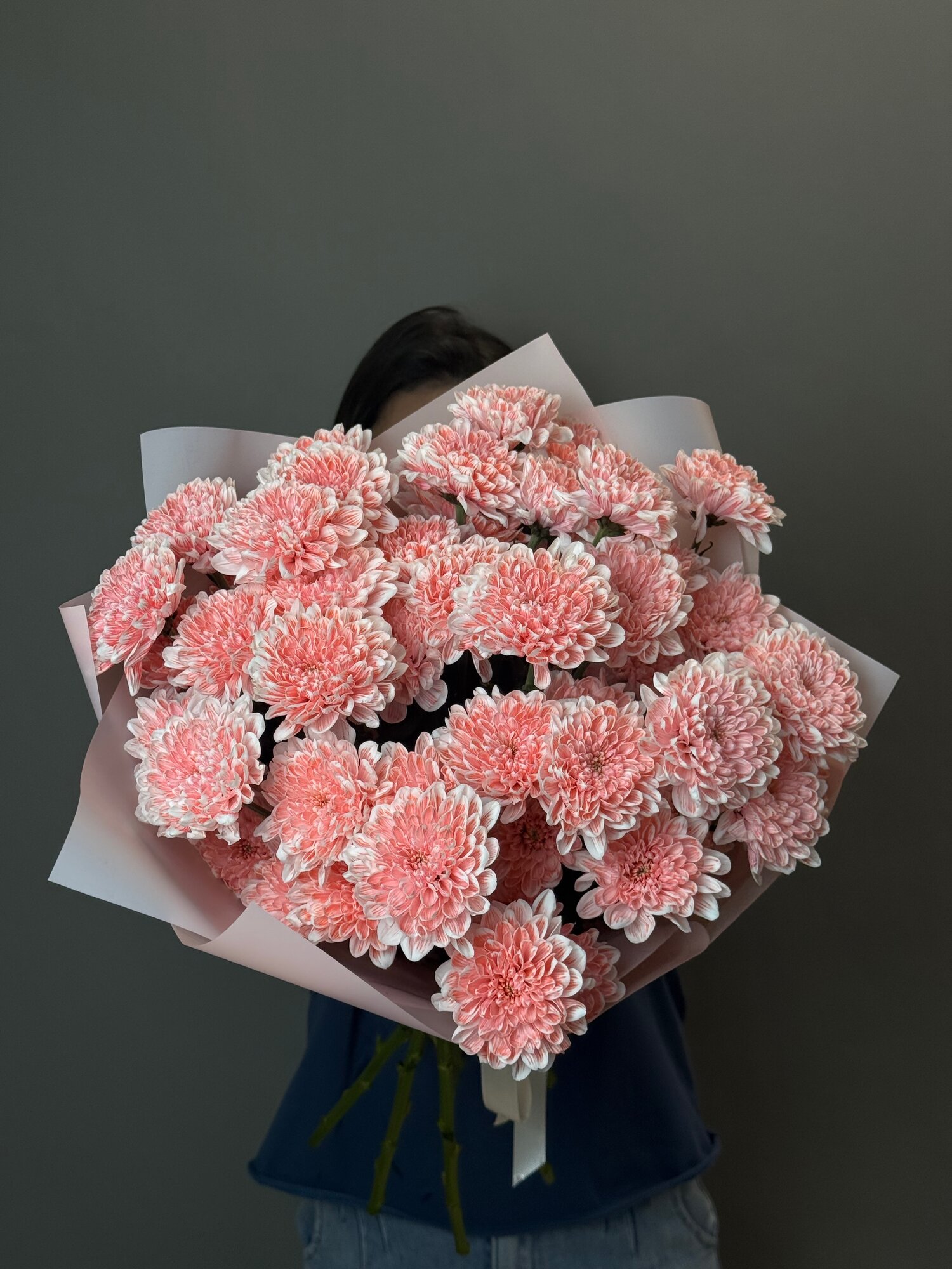 Монобукет "Нежность", хризантемы, розовый , персиковый, 9 штук