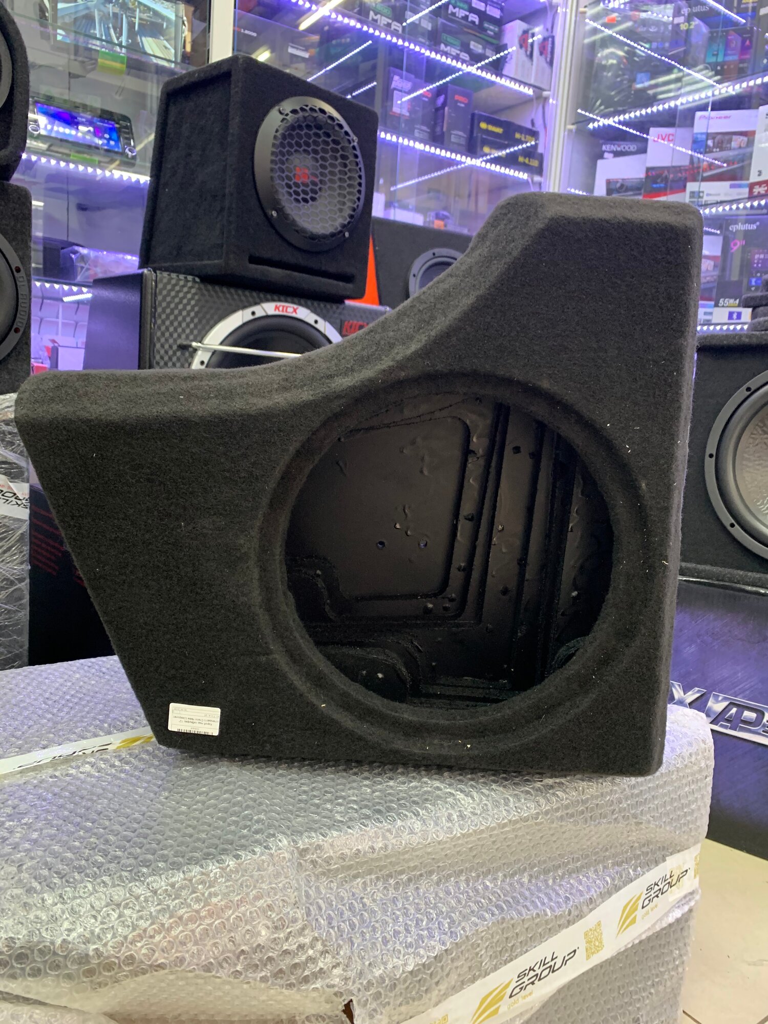 Короб Стэлс Нива Шевроле в левое крыло 25л под 12(дюймов)