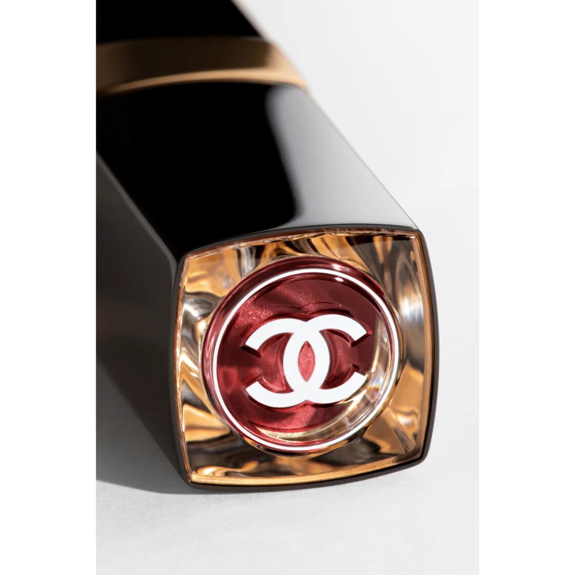 Chanel 70 Attitude rouge coco flash. Помада для губ — фото 1
