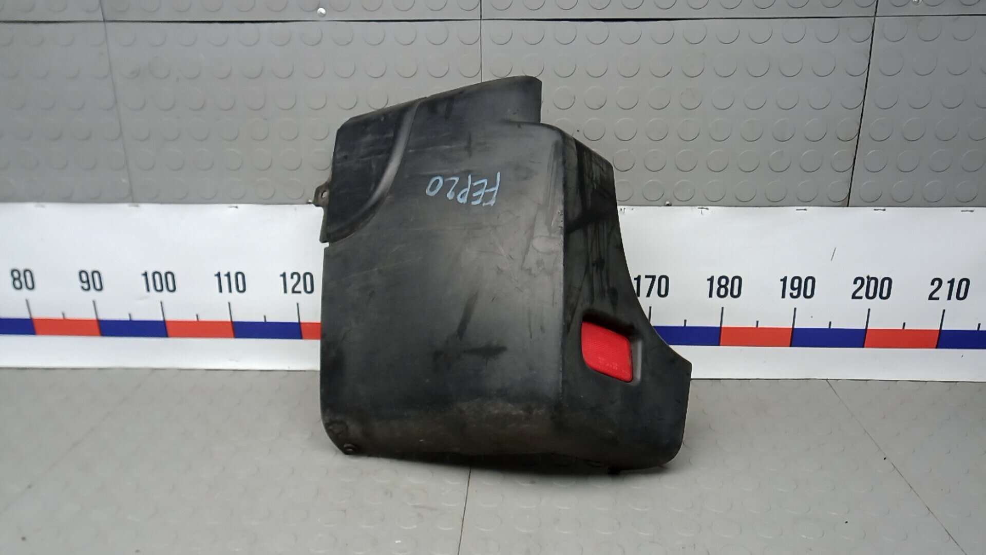 Клык бампера задний левый OPEL MOVANO B