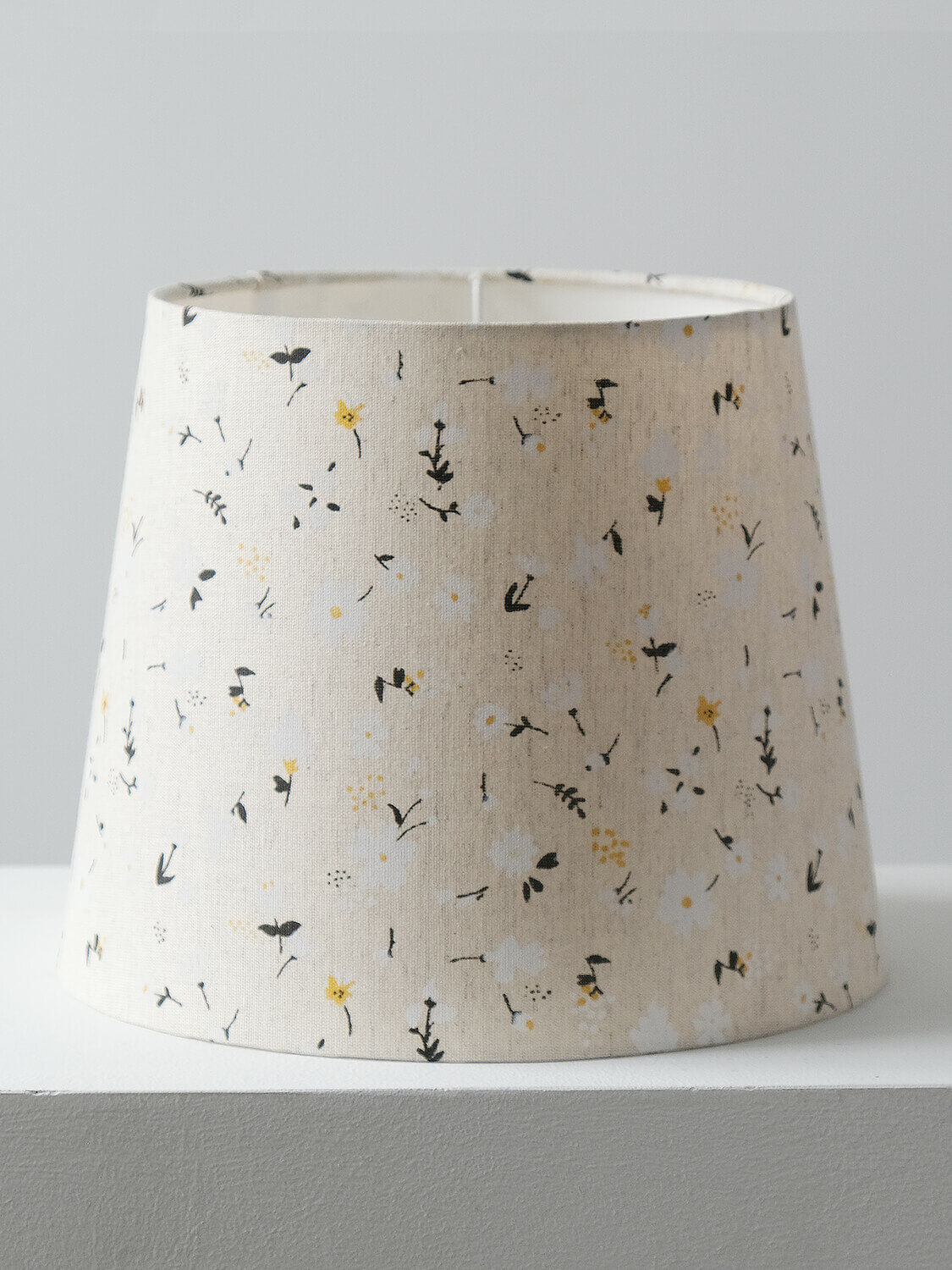 Абажур для настольной лампы и торшера "Ромашки", конусный 250