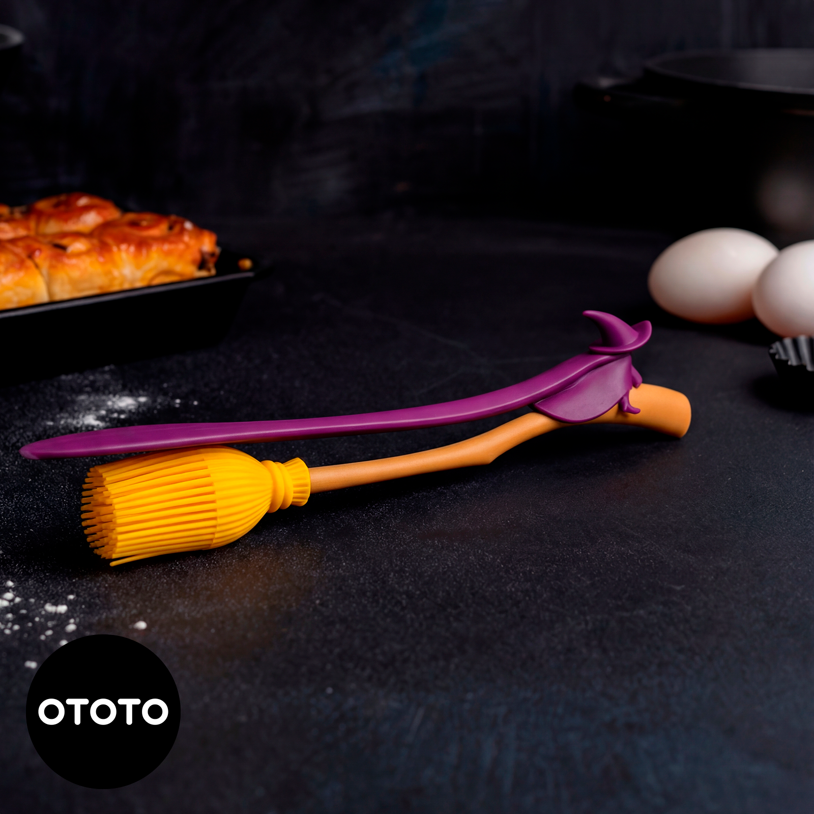 Кухонная силиконовая кисточка и лопатка 2-в-1 OTOTO Witchin