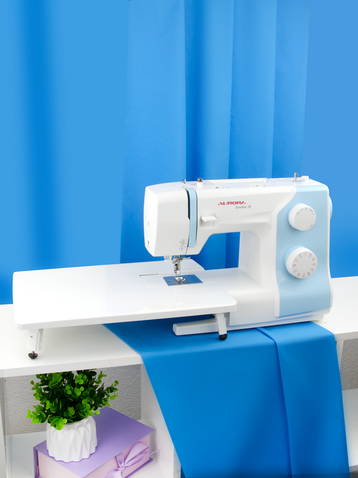 Швейная машинка AURORA Sewline 50 с приставным столом. 70Вт.