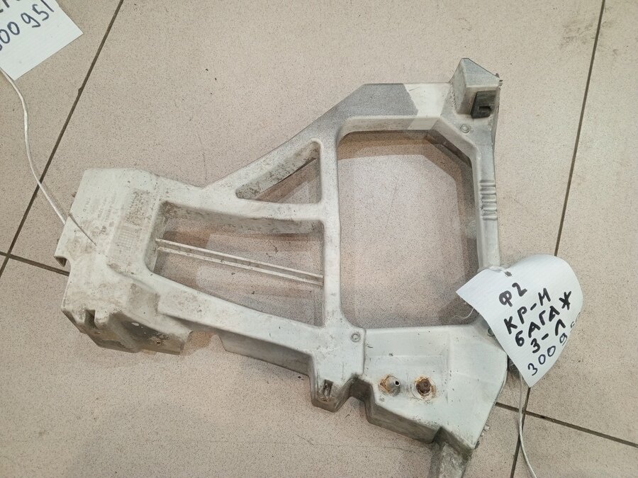 Кронштейн заднего бампера левый от Ford Focus 2 2008-2011