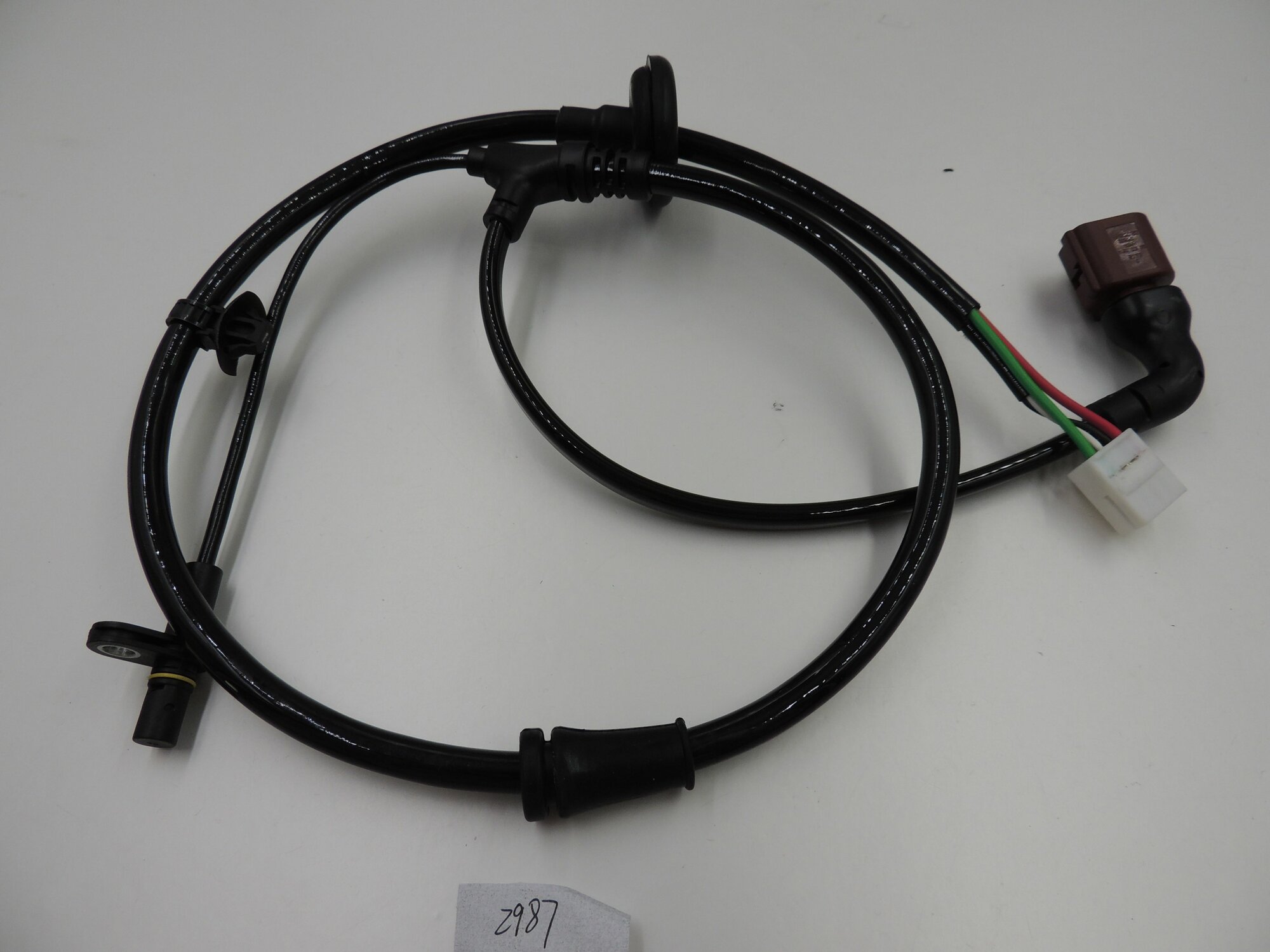 Датчик ABS 207000043AA Chery