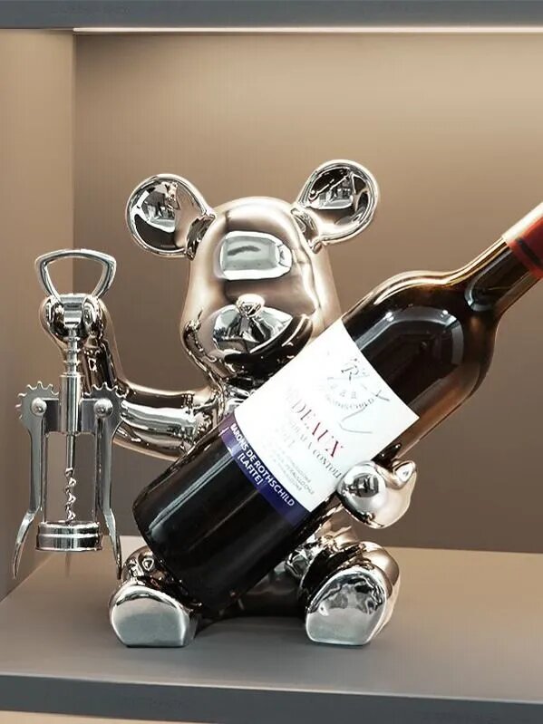 Медвежонок-винохранитель: стильная подставка для вина в виде медведя для элитного интерьера