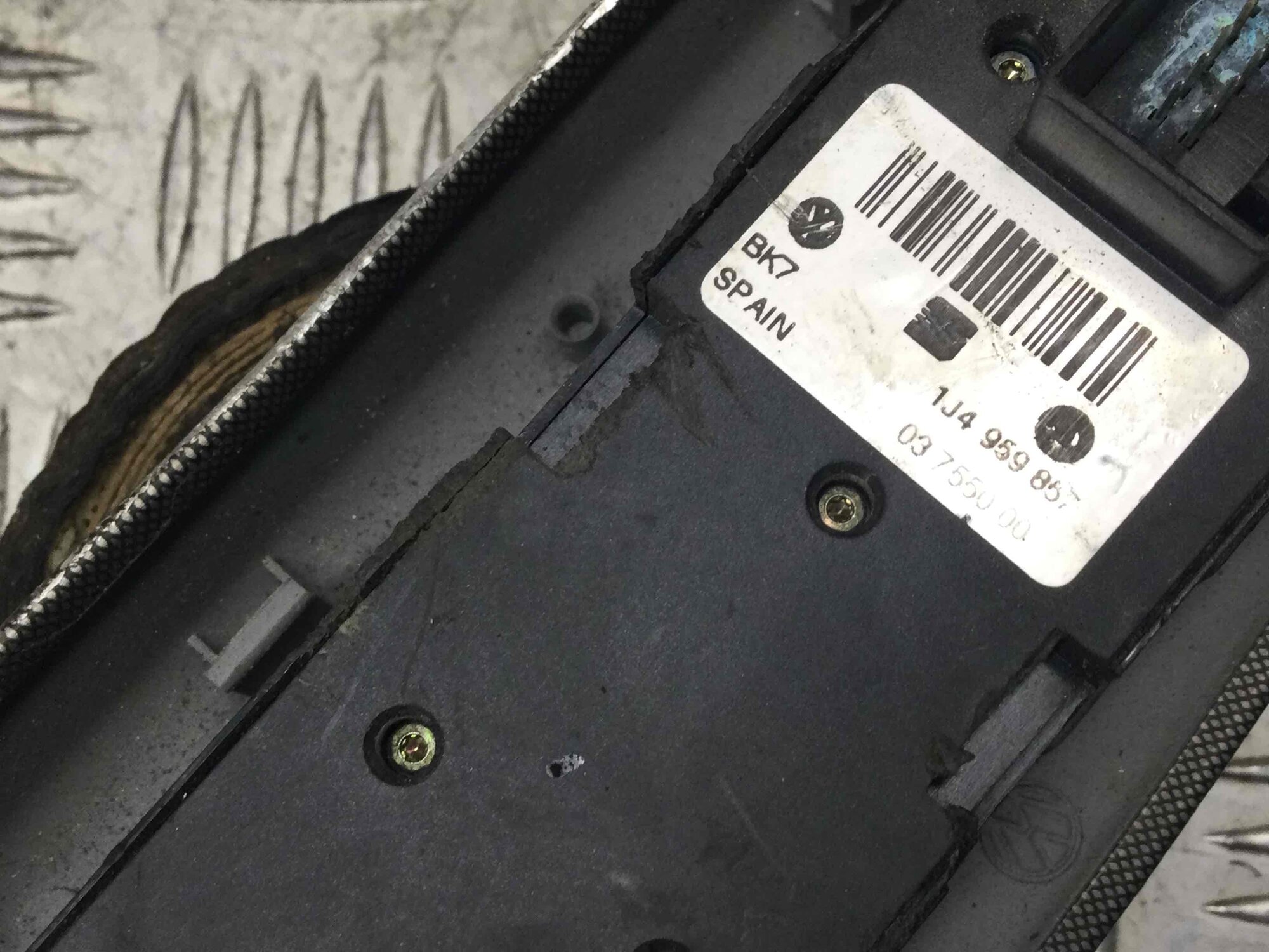 Б/У Блок управления стеклоподъемниками Volkswagen Passat B5 (1996-2000) 1998 г.