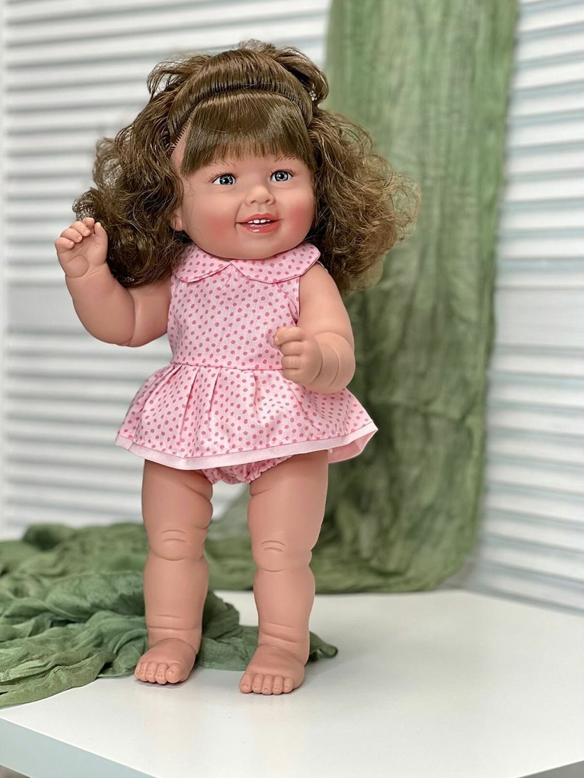 Кукла Manolo Dolls виниловая Diana 47 см