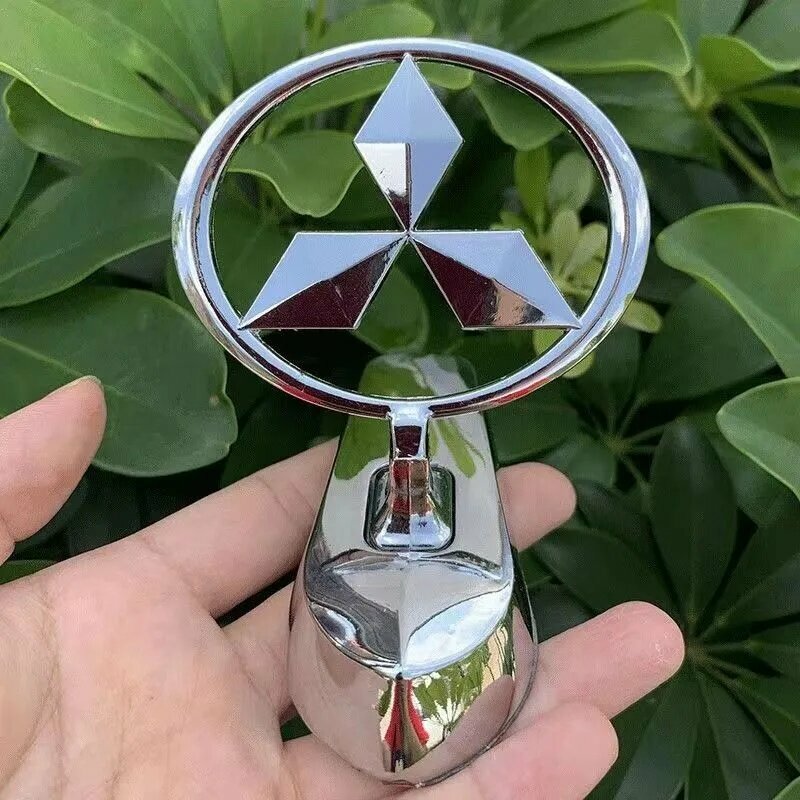 Эмблема на капот митсубиси / Прицел на капот MITSUBISHI