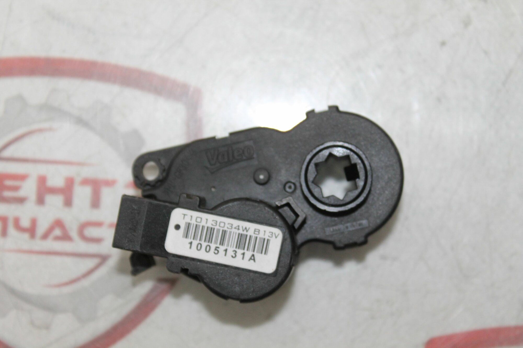 Электродвигатель привода заслонки отопителя RENAULT 277429948R