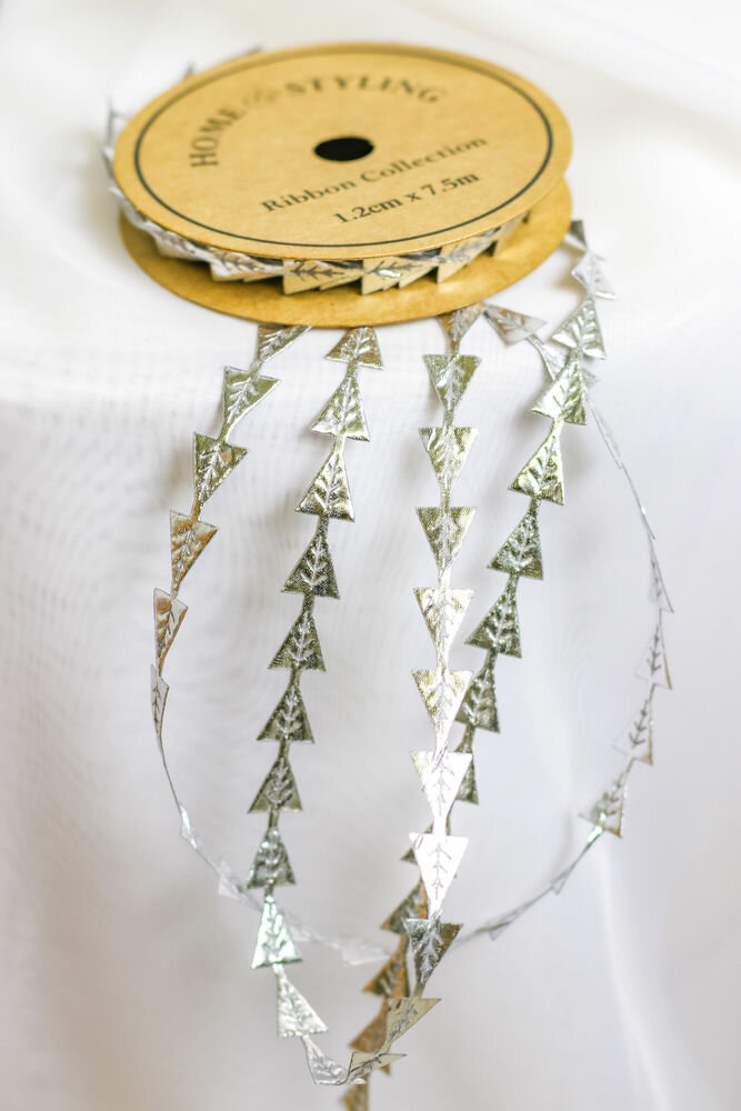 Лента для декорирования арболь: ёлочки, полиэстер, серебряная, 1,2 см х 7,5 м, Koopman International CAA811850-1