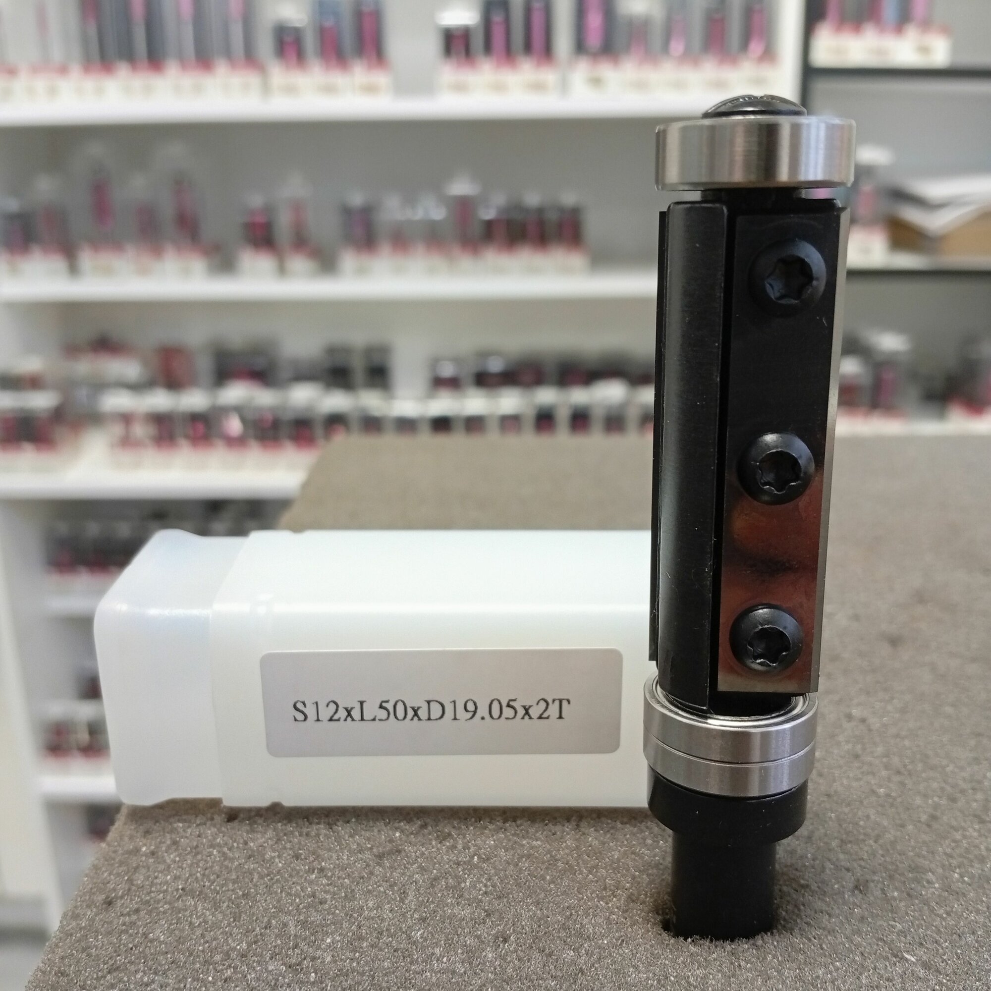 Фреза для еврозапила 19.05х50 ( 2 верхних подшипника и нижний) со сменными ножами D 19,05 хв.12 мм ( ножи 50х12х1,7 z4)