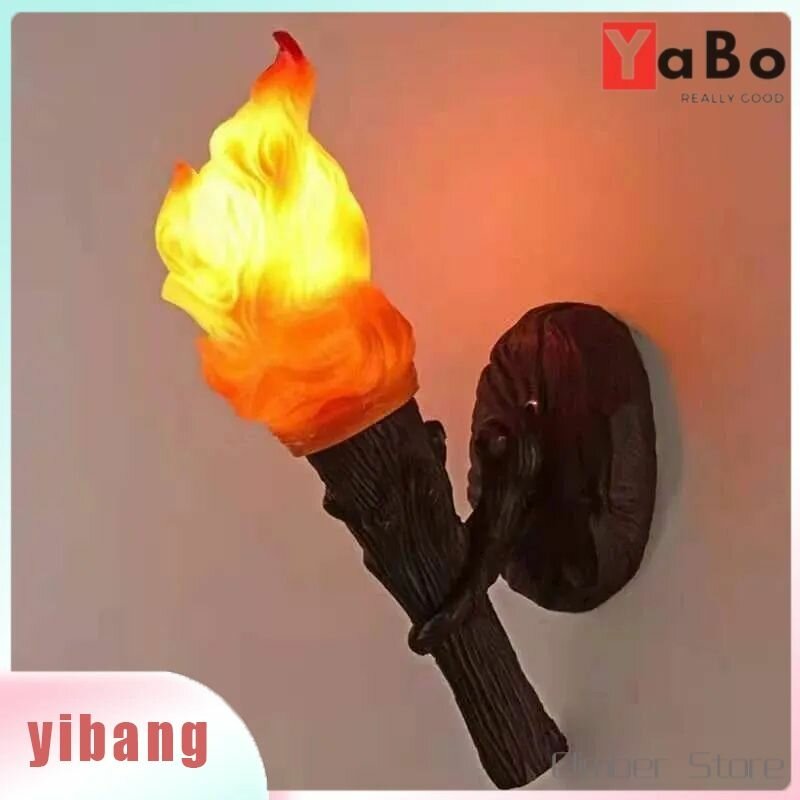 Настенный светильник в форме факела в винтажном стиле