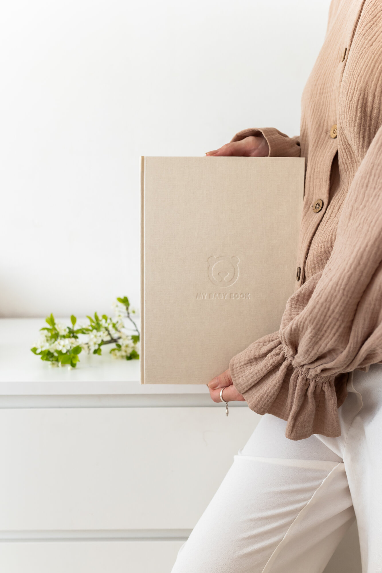Фотоальбом детский / Первый альбом малыша 0-6 лет / бежевый цвет