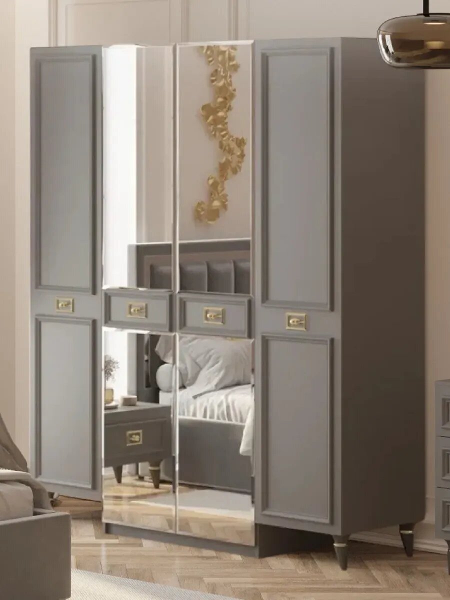 Шкаф в спальню 4х дверный