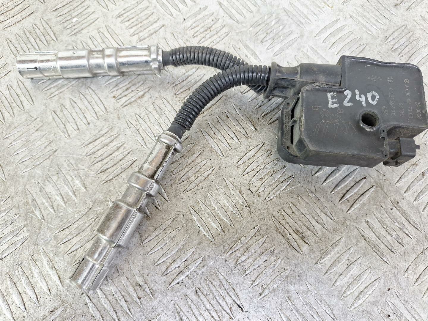Катушка зажигания Mercedes-Benz E W210 (1995 - 1999) A0001587303