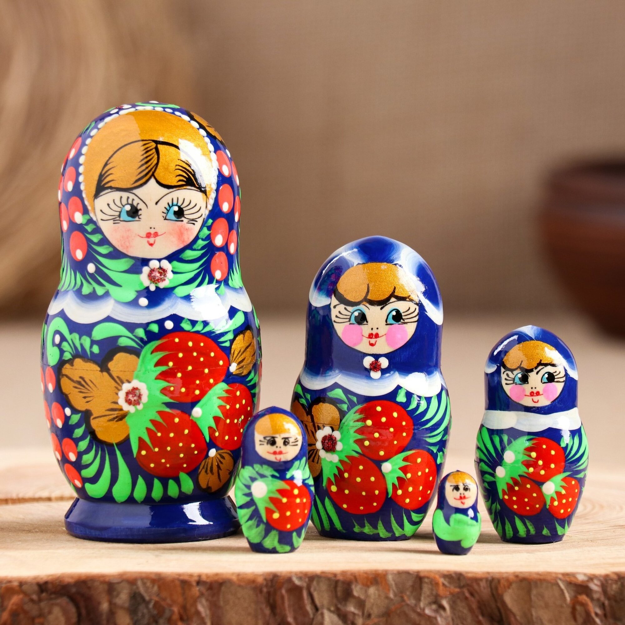 Матрешка деревянная «Синее платье», 5-кукольная, 10 см, ручная роспись