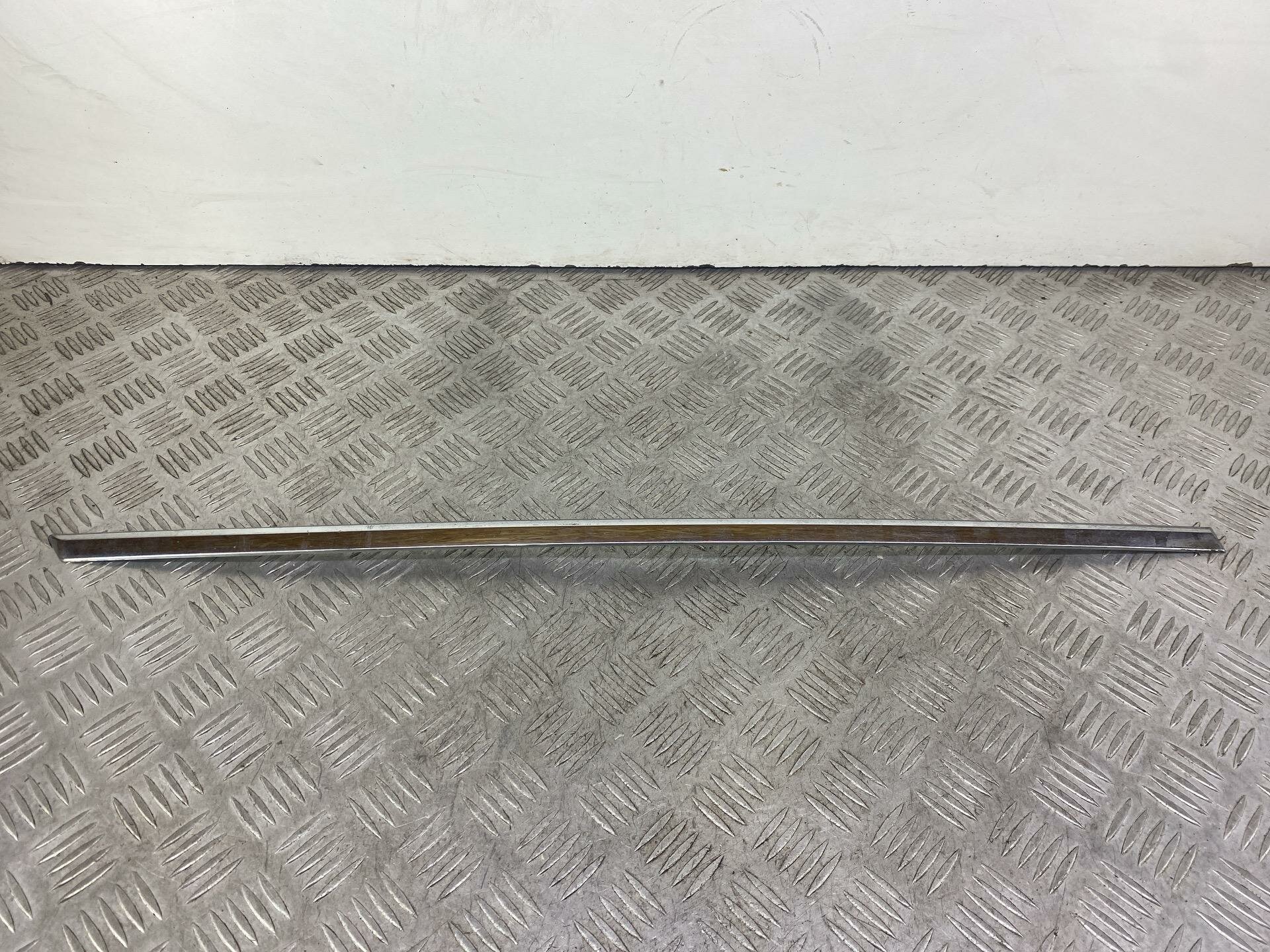 Молдинг двери задней правой Volkswagen Passat B6 2008 3C0853754C