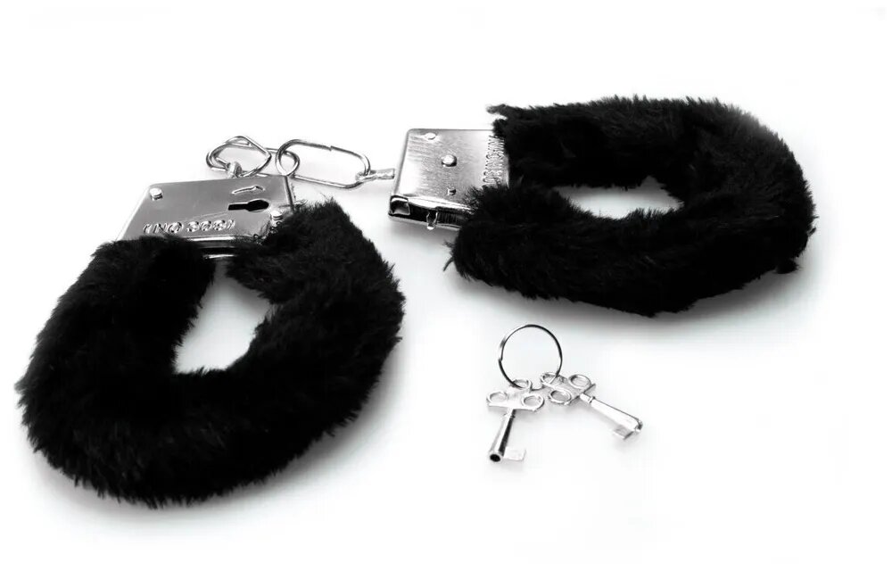 Наручники с мехом Черные