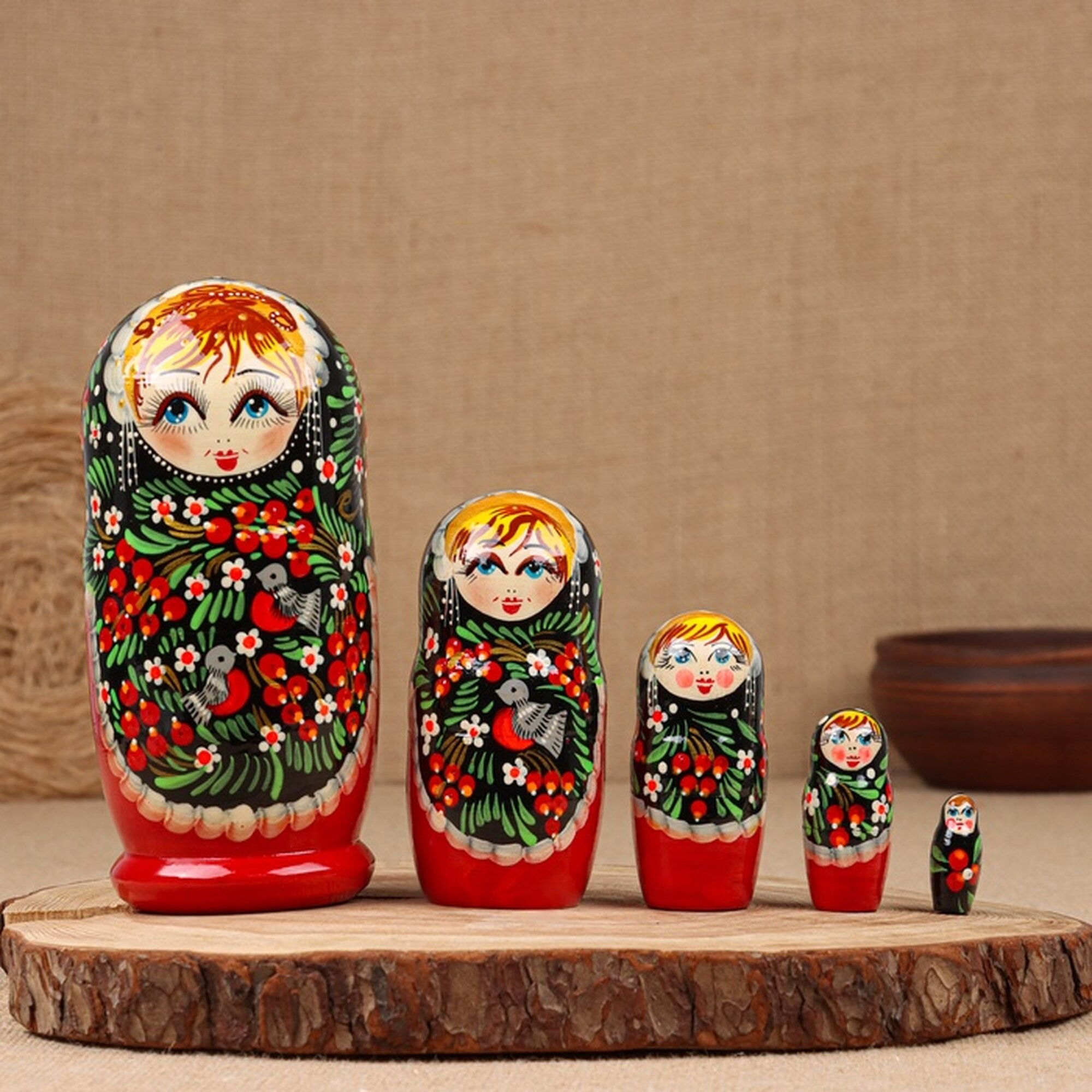 Матрёшка Сима-ленд «Марина», дерево, 5 кукол, 19см, разборная, художественная роспись