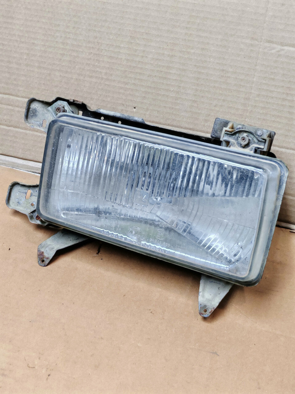 Фара правая Audi 80 B2 (HELLA)