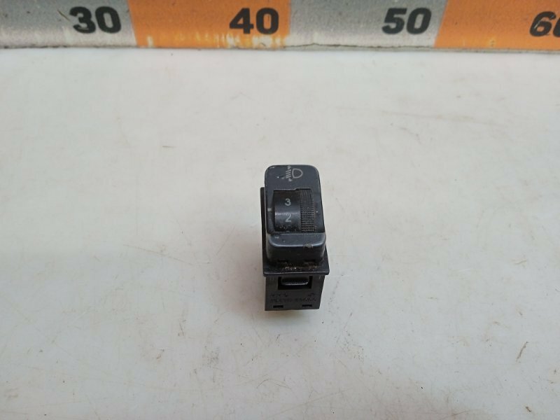 Б/У Кнопка корректора фар Hyundai Sonata 1999 4, EF 392049 Hyundai-KIA арт. 9337038000