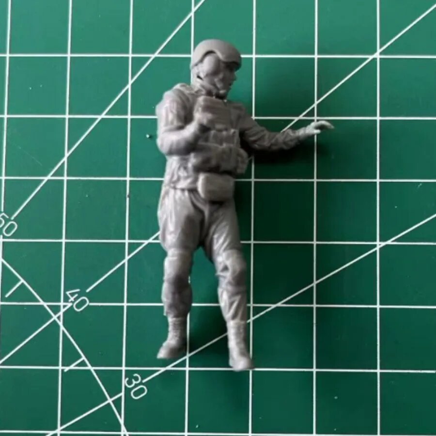 1/35 масштабная фигурка из смолы, собранная модель, комплект, современная военная диорама для хобби, танкер, разобранная и неокрашенная миниатюрная игрушка