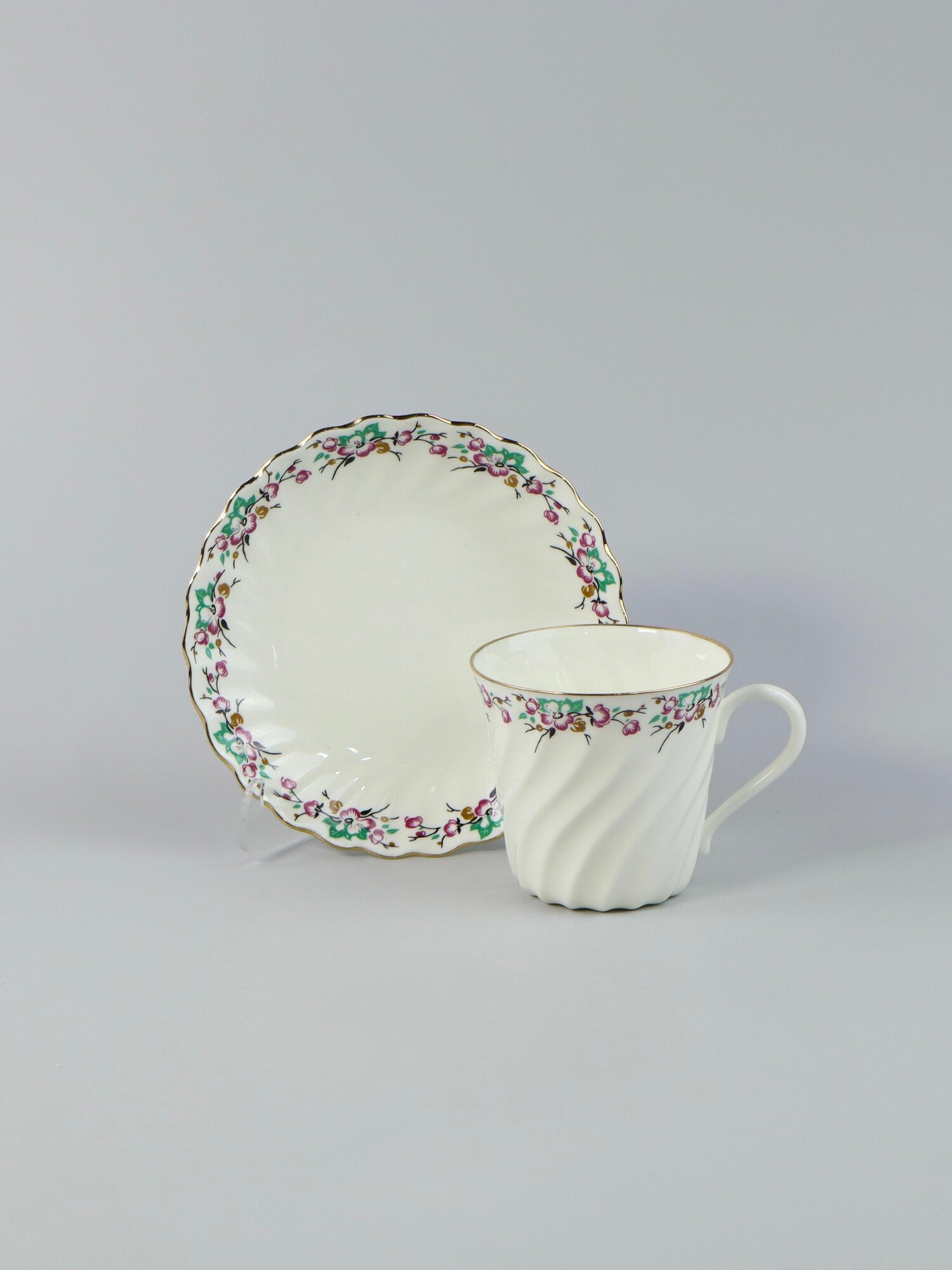 Кофейная пара. Императорский фарфоровый завод ИФЗ. Форма "Витая", рисунок "Весенний с отводкой". Костяной фарфор. 155 мл.