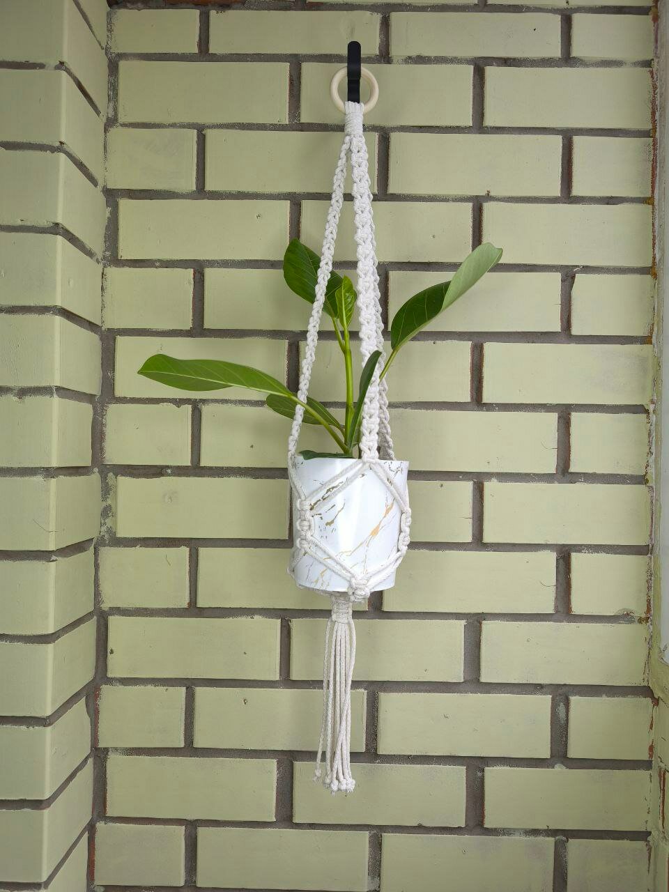 Кашпо подвесное для цветов. макраме, ручная работа, хлопковый шнур , для дома и дачи