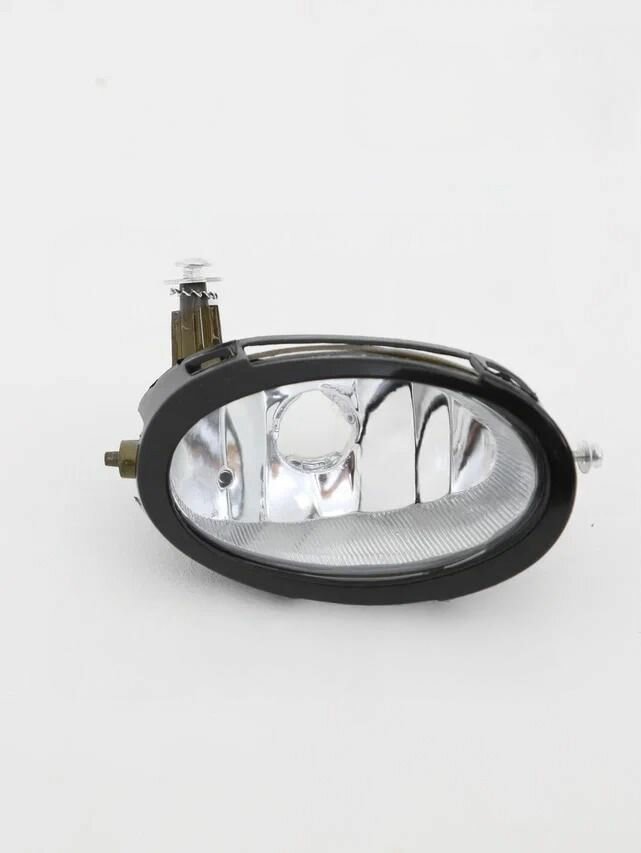 Фара противотуманная (ПТФ) правая Mazda 3 (BK) Мазда 3/Axela Ахела 03-08