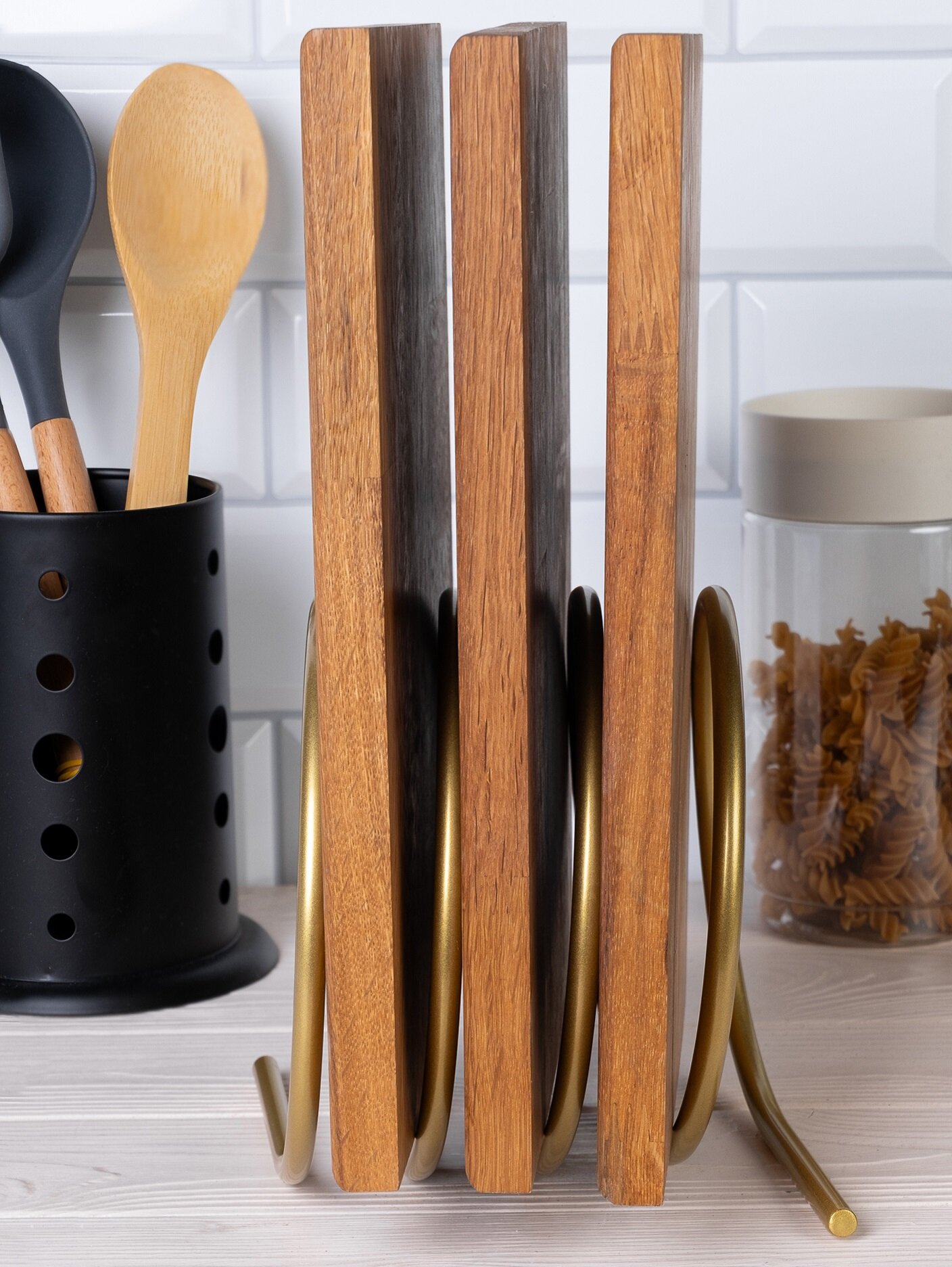 Подставка ilwi INT-W-DU-O-1/3 для разделочных досок лофт, держатель на кухню