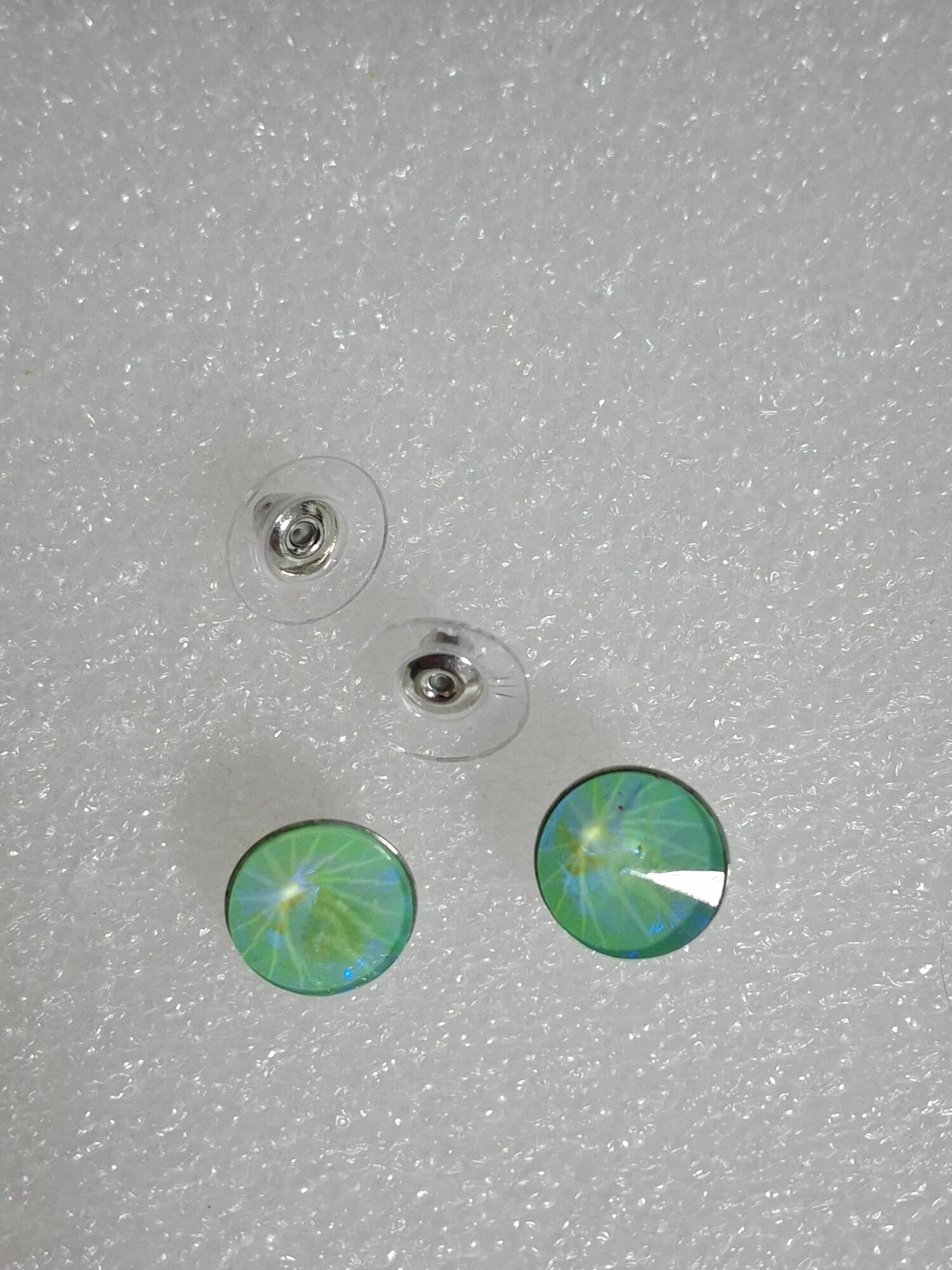 Серьги пусеты, кристаллы Swarovski